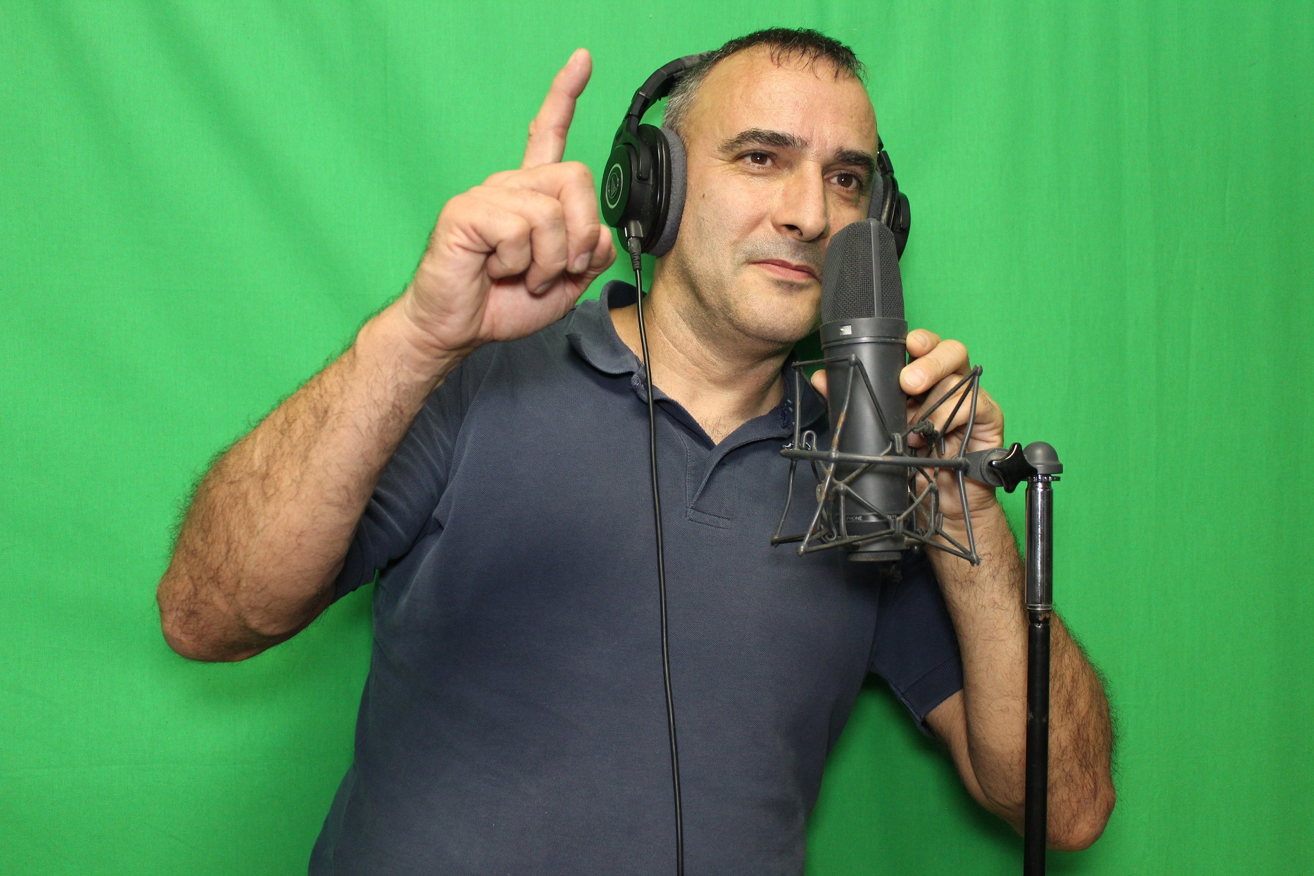 Simone Riva torna al microfono. Esce oggi “La Ciappana”, la nuova ...
