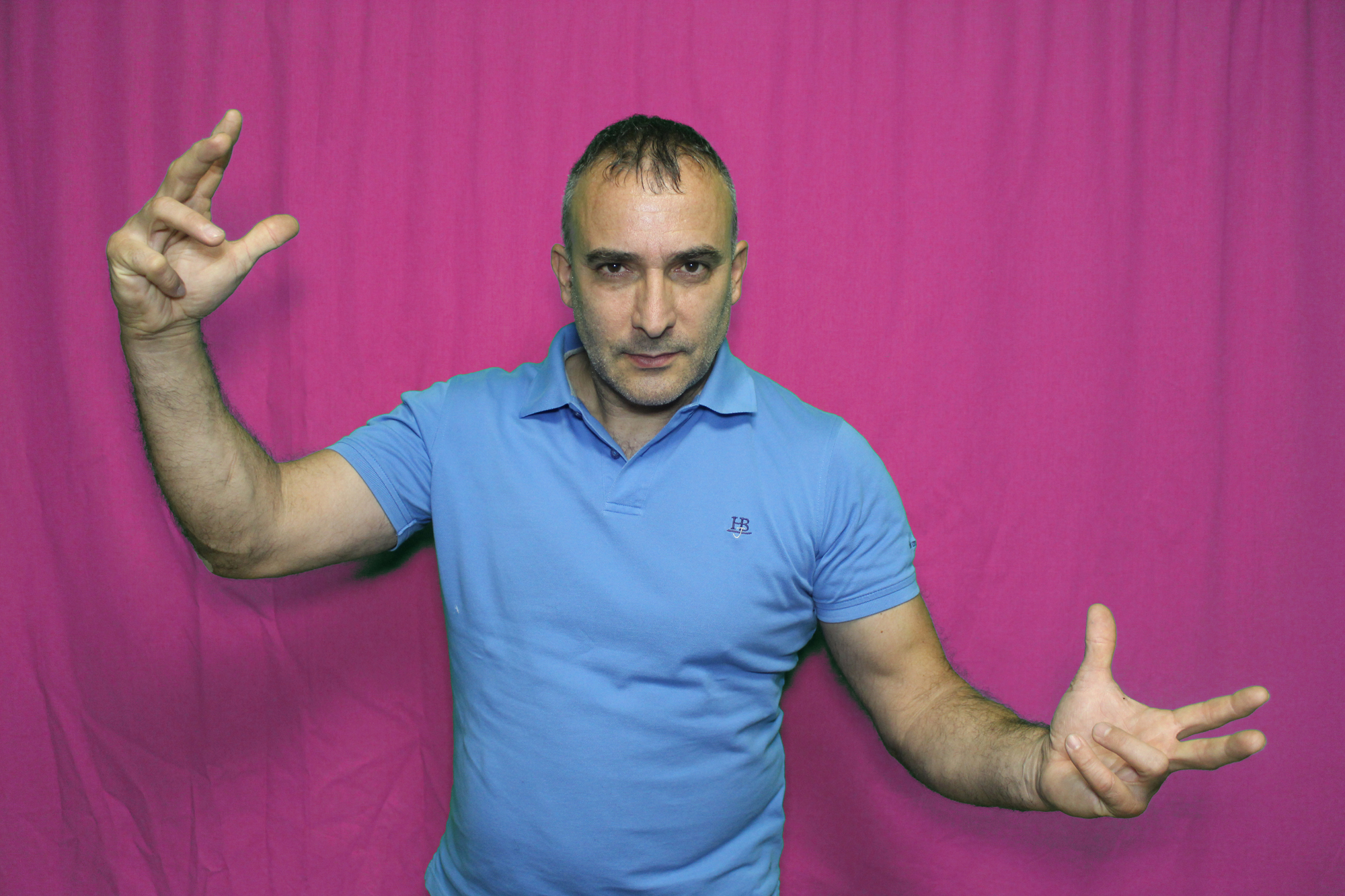 Nuova cover di “Rock 'n' roll robot”: Simone Riva canta Alberto ...