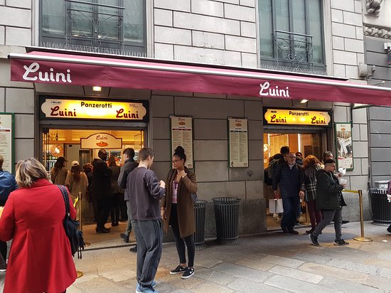 IL PANZEROTTO DI LUINI COMPIE 70 ANNI - Curiosità - Vivere Milano