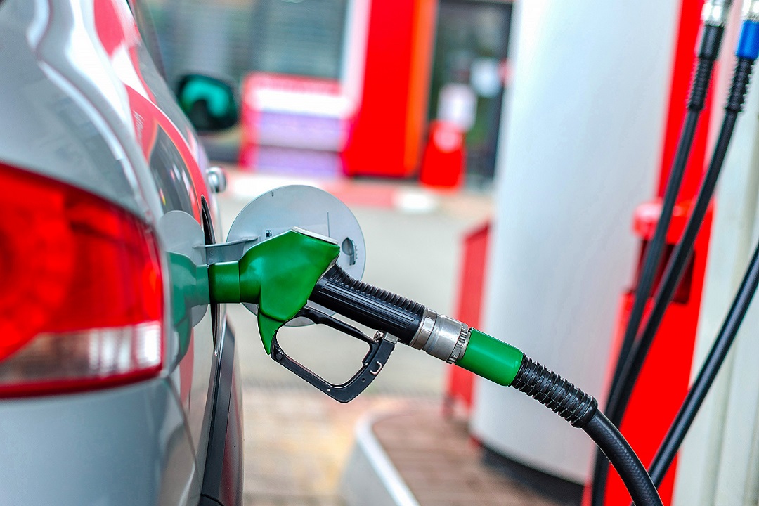 La carta sconto benzina diventa app, novità per confinanti con la ...