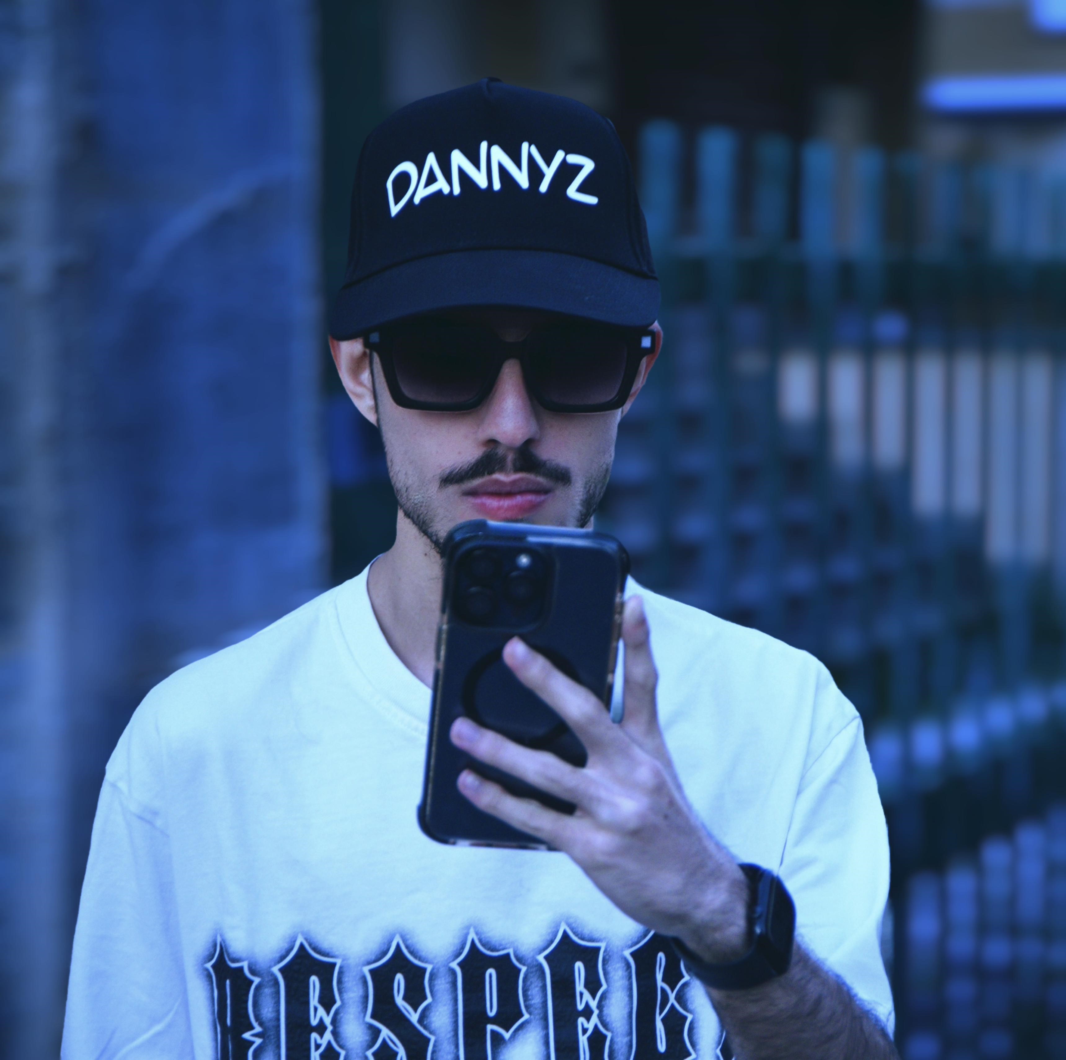 Dai messaggi dei suoi fan, nasce il nuovo singolo: DannyZ e la ...
